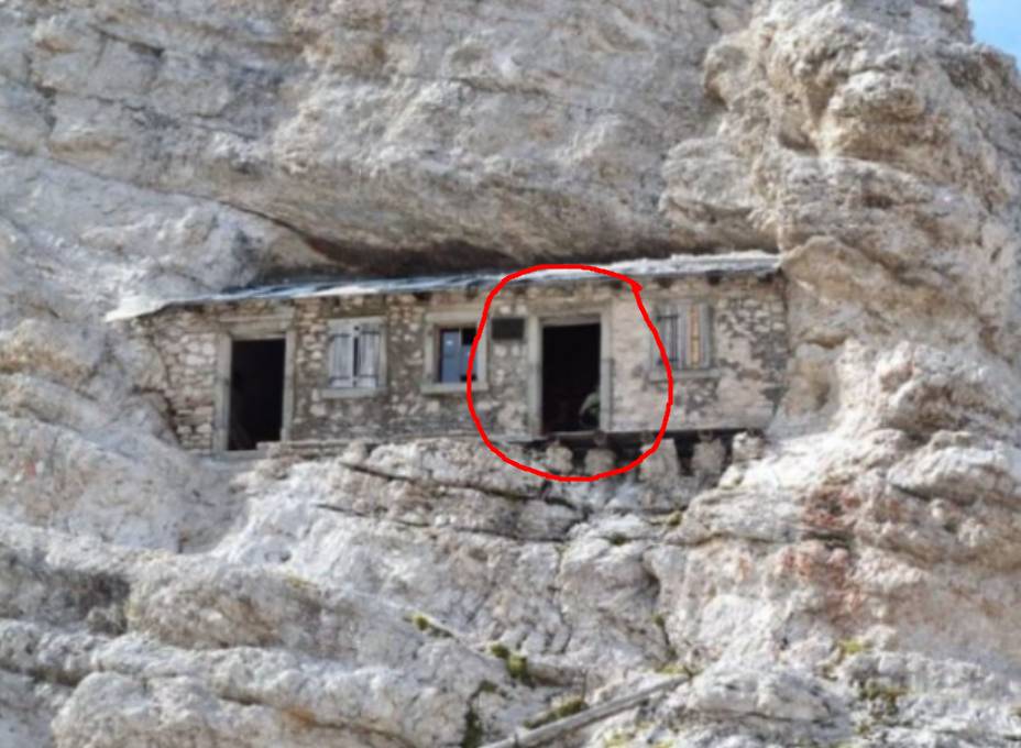 O interior desta casa isolada vai surpreendê-lo... Você ficará ...